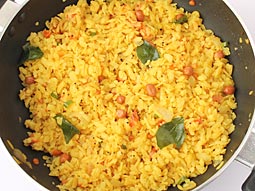 Aval Upma Recipe - How to Make Poha Upma for Breakfast