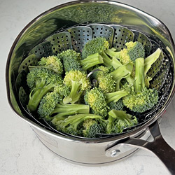 How to Steam Broccoli Perfectly - without Losing Nutrients