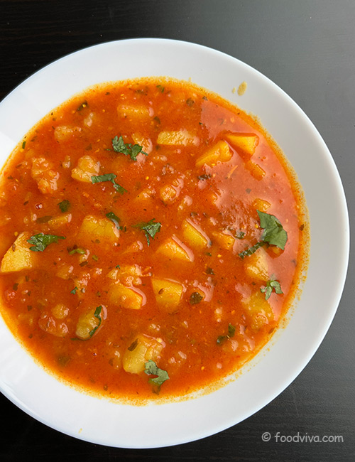 Aloo Tamatar Sabzi Recipe - Mild Spicy and Tangy Potato and Tomato Curry