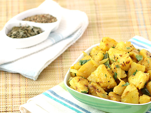 Dry Potato Bhaji Recipe - Dry Textured Mild Spicy and Mild Tangy Potato ...