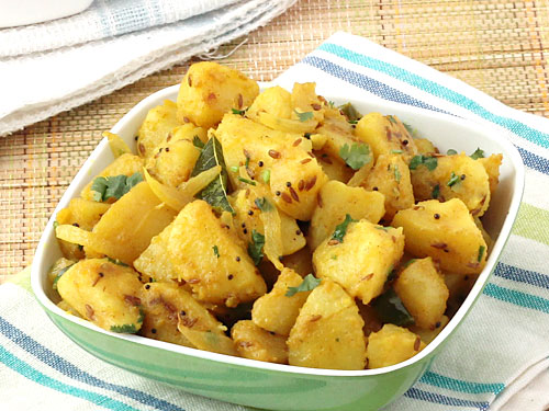 Dry Potato Bhaji Recipe - Dry Textured Mild Spicy and Mild Tangy Potato ...