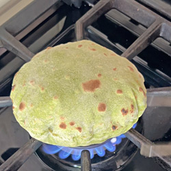 Spinach Roti with Tofu (paneer) - Palak Chapati - Protein Packed