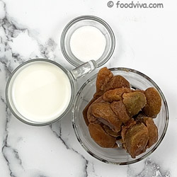 Chikoo Milkshake - Only 3 Ingredients - Chiku Shake