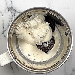 Oreo Milkshake Recipe with 3 Ingredients - Thick Shake
