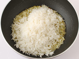 Meethe Chawal - Punjabi Sweet Yellow Rice - Step by Step Photo Recipe