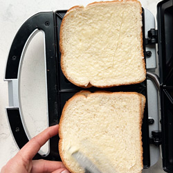Cheese Sandwich Two ways - in Sandwich Maker and on Stove Top